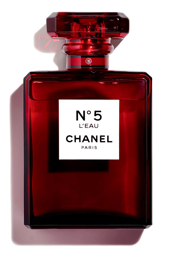 Chanel No 5 L’Eau Red Edition Chanel para Mujeres | Parfumistas