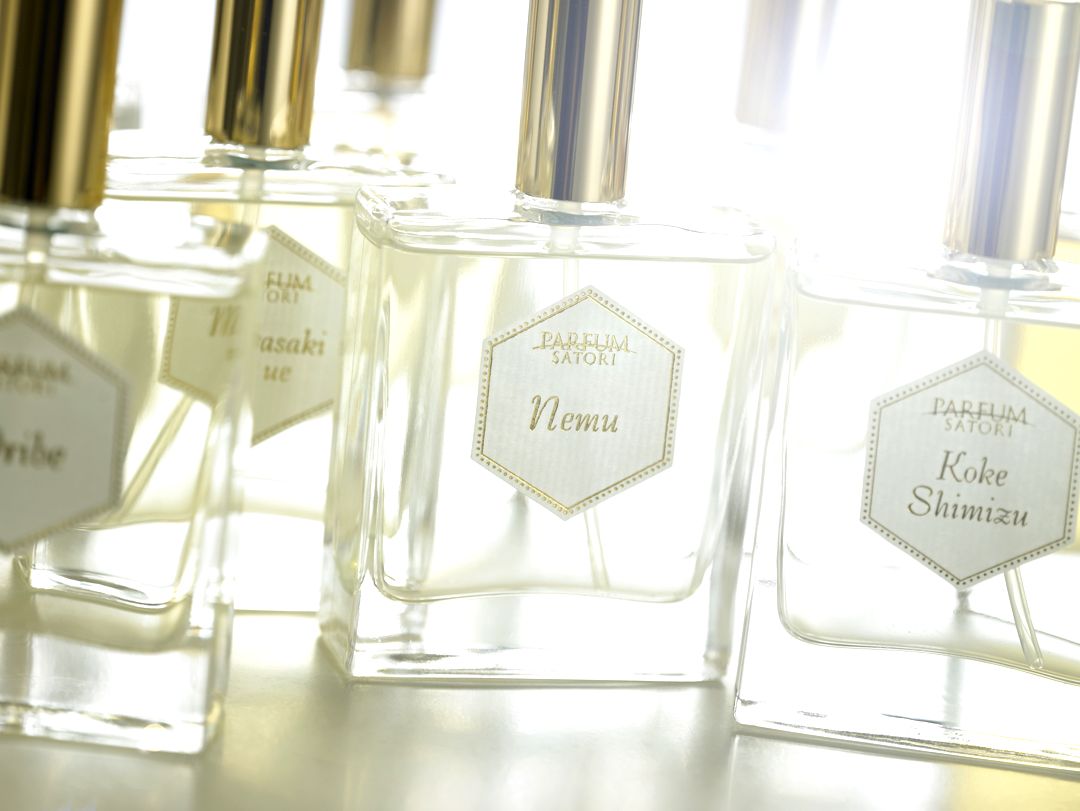 Nemu (Silk Flower) Parfum Satori para Mujeres | Parfumistas